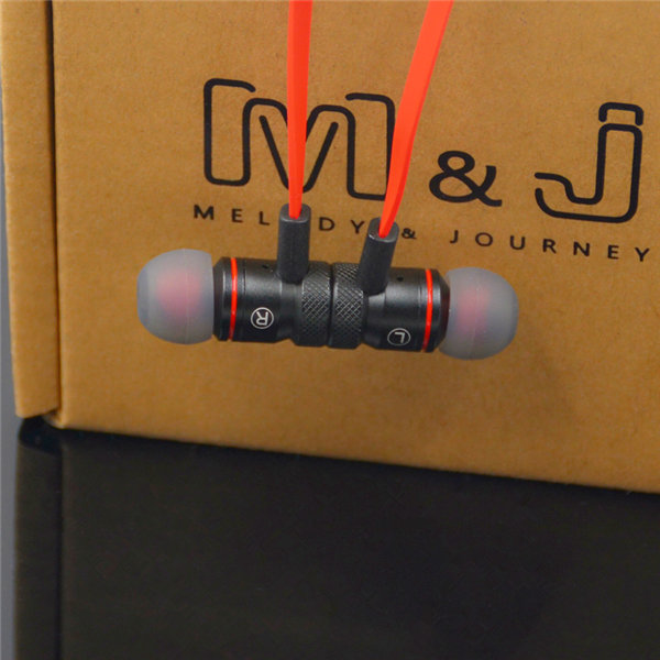 M&J M9 - World of Bluetooth